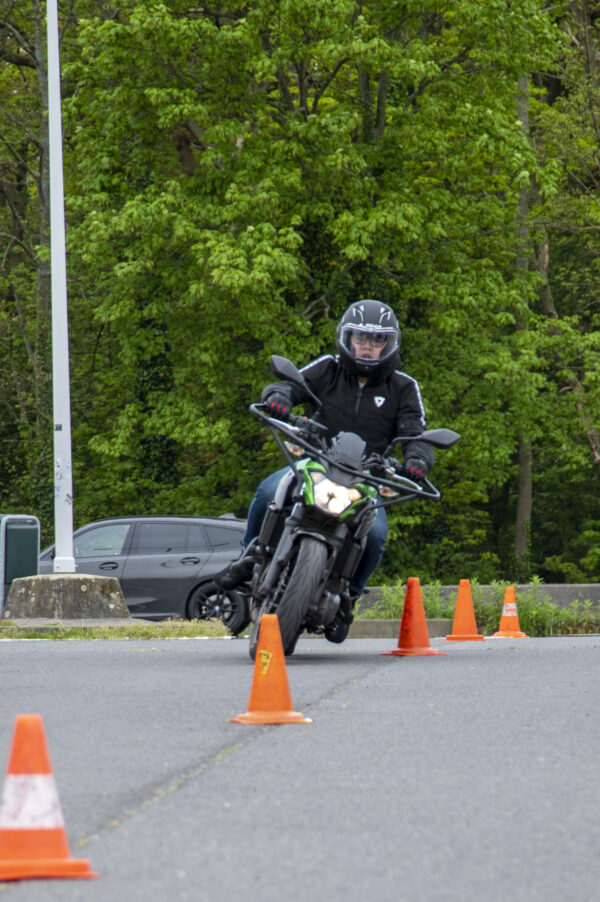 Motorrijles bij verkeersschool Philippo: al 65 jaar jouw rijschool in ...
